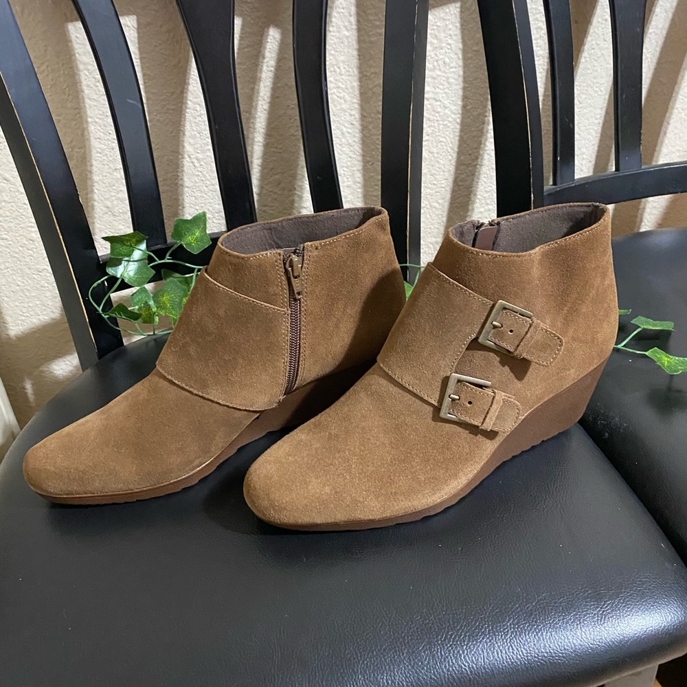 Munro Munro Boots Drew Suede Wedge - Gem